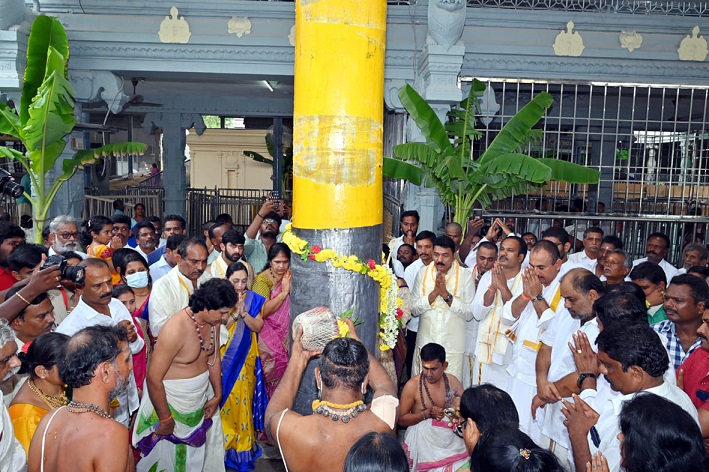 శాస్త్రోక్తంగా ధ్వజస్తంభ ప్రతిష్ఠ @ కాణిపాకం వరసిద్ధి వినాయక దేవస్థానం ...
