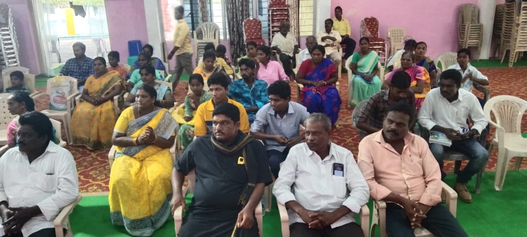 వల్లేపల్లి సీతారామ్మోహన్ రావు జ్ఞాపకార్ధం ఉపకార వేతనాలు అందించిన ...