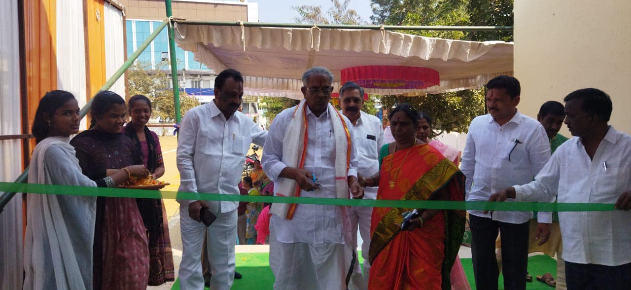 భద్రాచల ప్రభుత్వ కళాశాలలో అన్ని హంగులతో ఆడిటోరియం నిర్మాణం: Jay Talluri ...